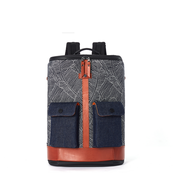 Captain Zip Around Backpack (M) – FREQUENT FLYER